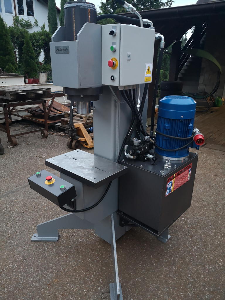 Prasa hydrauliczna typu C 30 ton - Gatonar